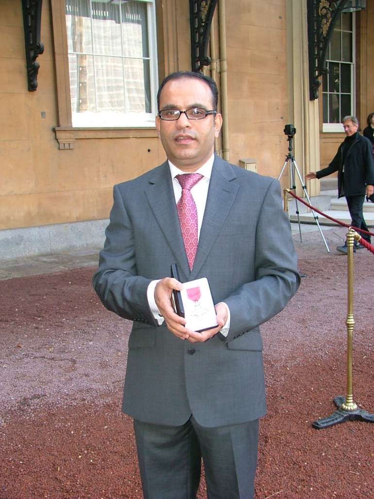 Ashuk Ahmed receives MBE - Diverse FM 102.8 | Online | On Mobile